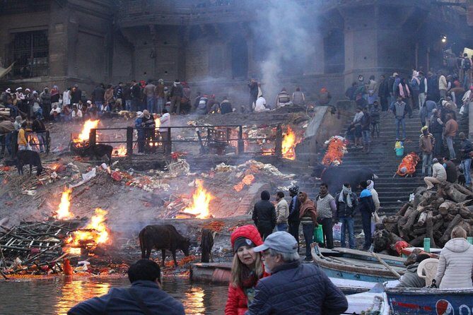 Evening Arti Ceremony - The light performance on the Bank of Ganges in Varanasi - FAQ