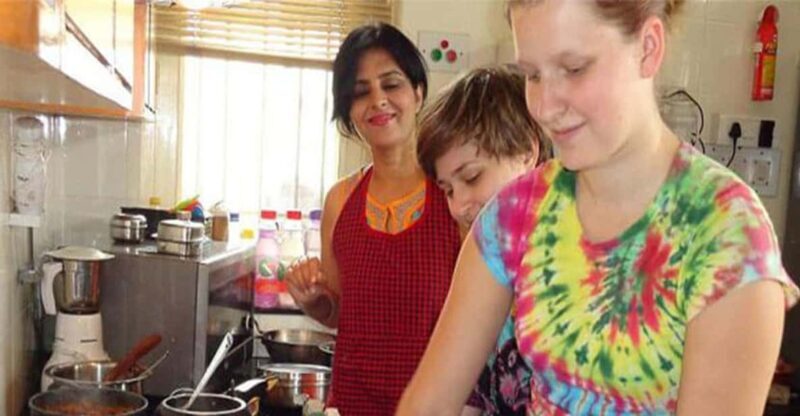 Evening Cooking Session and Dinner with an Indian Family - The Value of This Experience