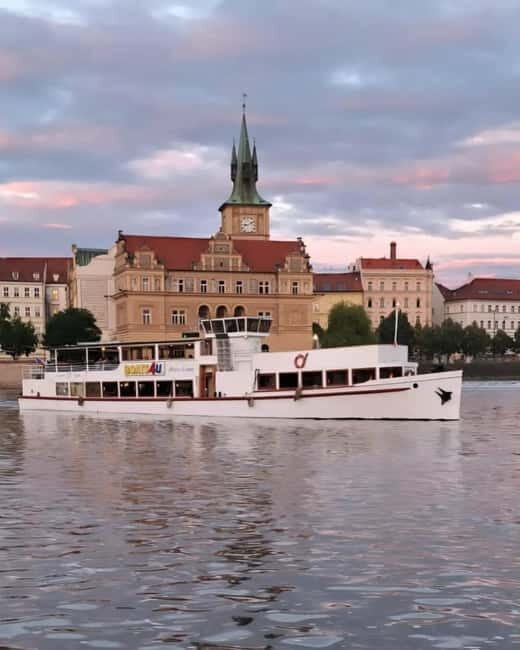 Evening cruise through Prague with 3-course served menu - Setting the Scene: What to Expect on the Cruise