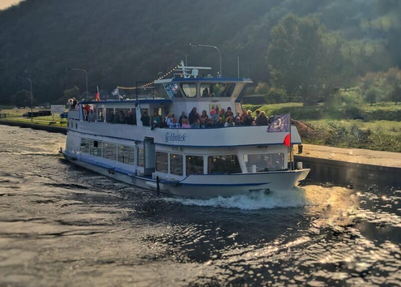 Evening-Cruise to the fireworks of the Cochemer Winefest. - An In-Depth Look at the Tour Experience
