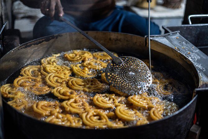 Evening Food Tour - The Transport and Atmosphere