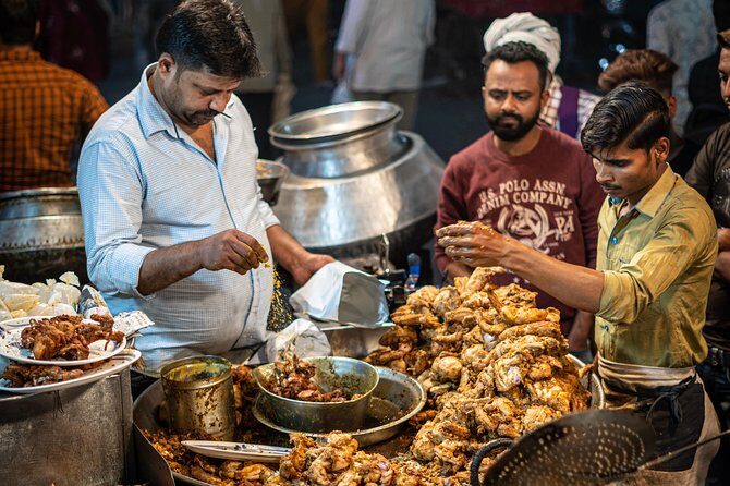 Evening Food Tour - Guides and Personal Touch