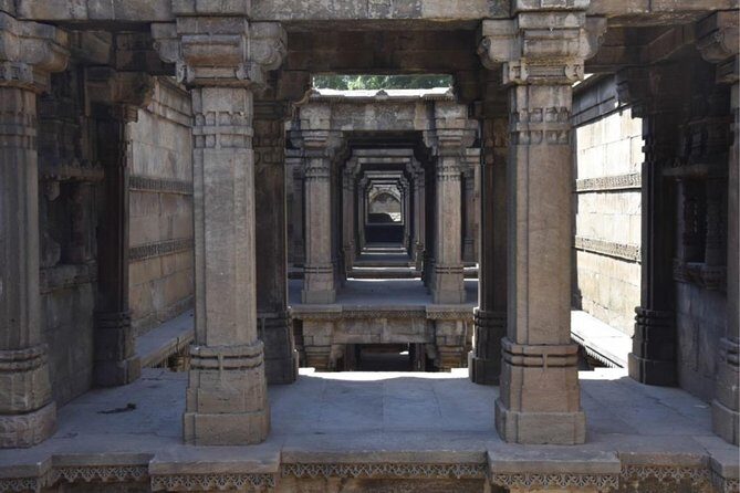 Evening Half Day Step Well Tour With traditional baazar & Jumma Masjid extension - Discovering Ahmedabad’s Historic Heart