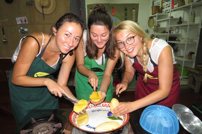 Evening Thai cooking class - Key Points