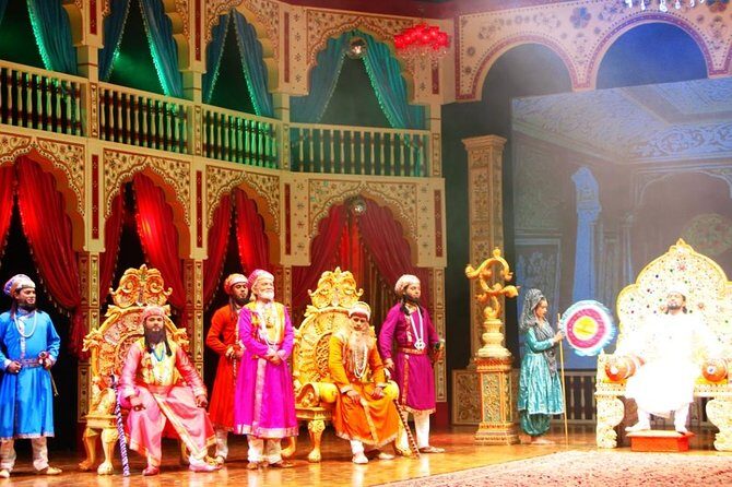 Evening Tour Agra's Mohabbat the Taj Show with Shopping & Dinner - The Shopping Stop – A Taste of Local Craftsmanship