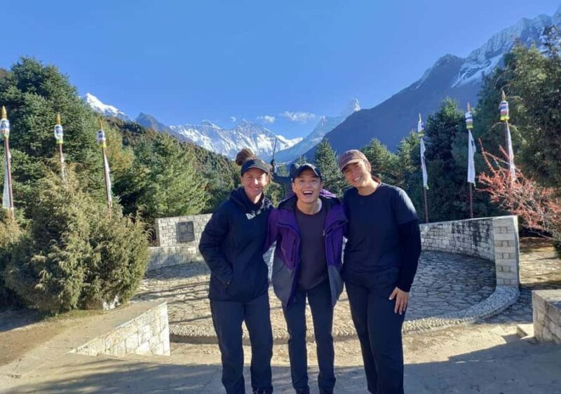 Everest Base Camp Trek  11 Days Guided Experience - Key Points