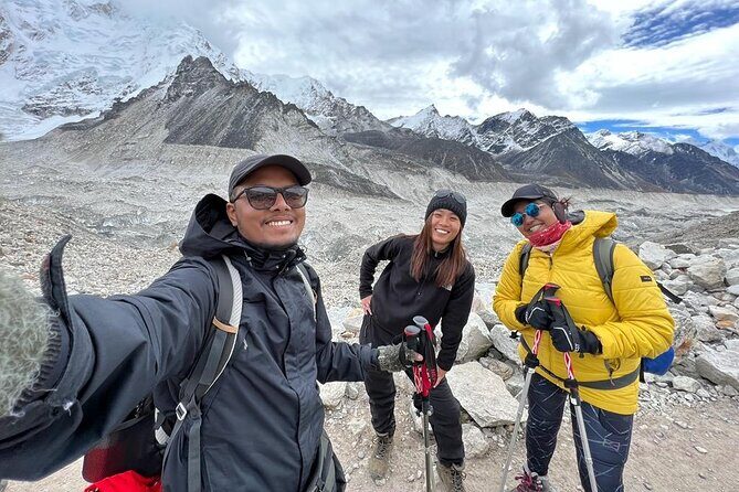 Everest Base Camp Trek - 14 Days - Day 2: From Lukla to Phakding