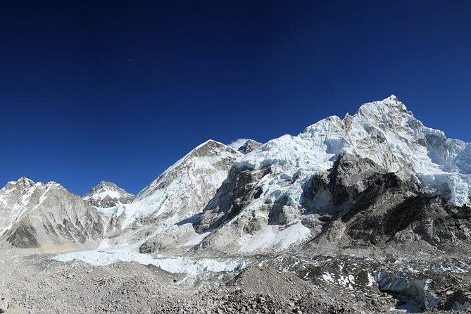 Everest Base Camp Trek - Acclimatization and Progression: From Phakding to Namche Bazaar