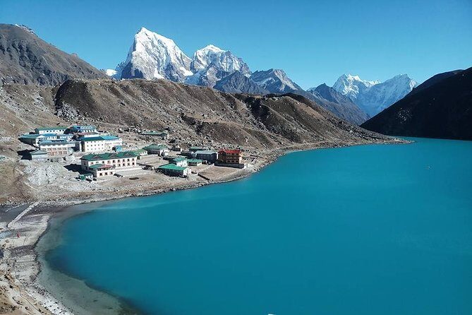 Everest Base Camp With Chola Pass via Gokyo Lakes - Key Points