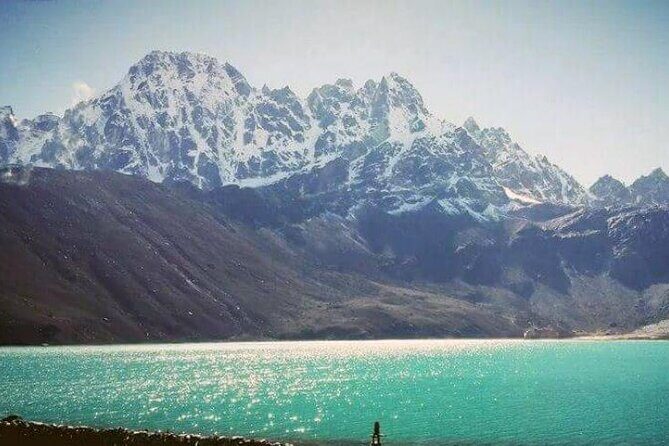 Everest Base Camp with Island Peak - An In-Depth Look at the Everest Base Camp with Island Peak Experience