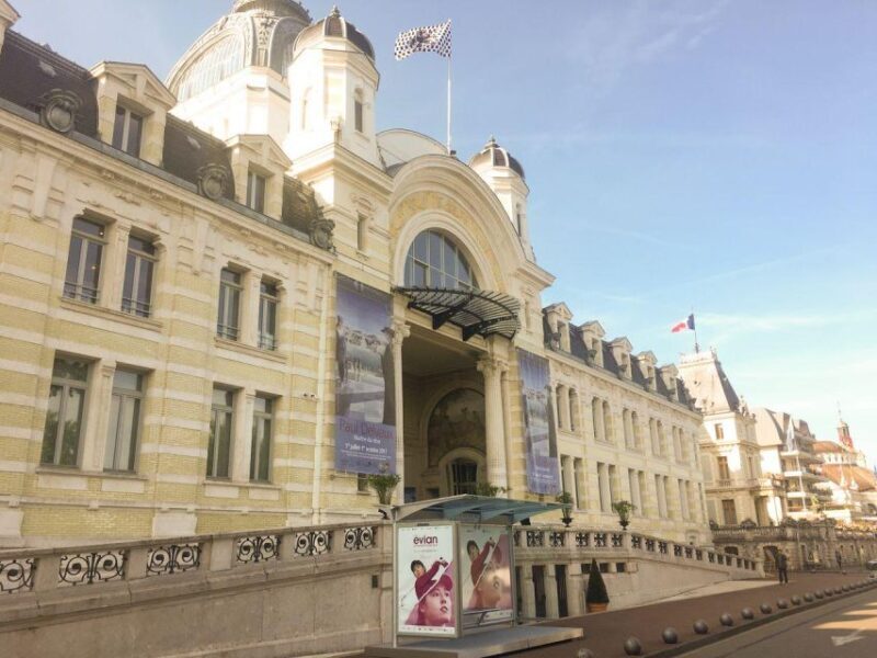 Évian-les-Bains Private Guided Walking Tour - What Does the Tour Cover?