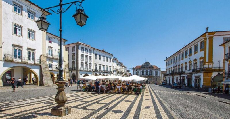 Évora Private Walking Tour - Customization and Personal Touches