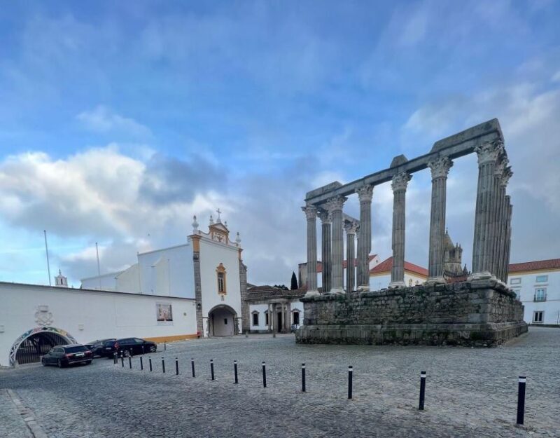 Évora Private Walking Tour - A Walk Through Évora: What to Expect