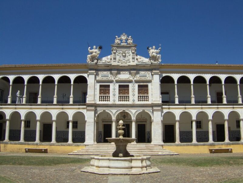 Évora Tour: Private and Customized tour Full and Half day - Authenticity and Personalized Service