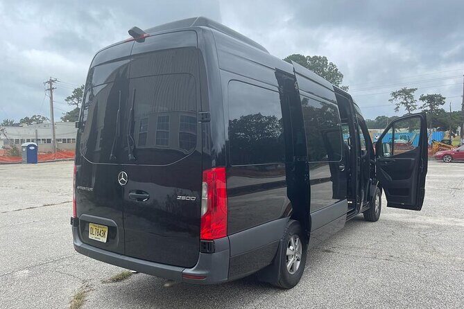EWR/Manhattan Airport Transfer in Luxury Van-One Way Transfer. - Key Points