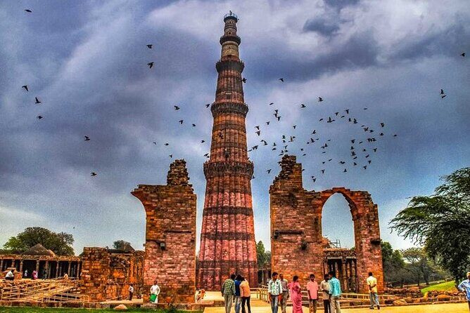 Ex-Delhi: Highlights of Delhi - Private Guided Tour by Car - Transportation and Comfort