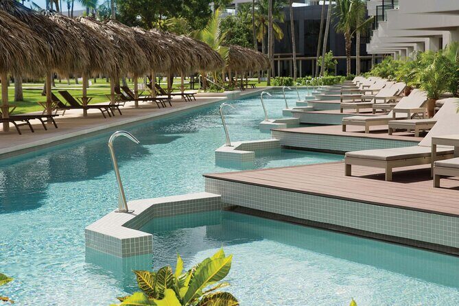 Excelence El Carmen - Round Trip Shuttle - Punta Cana Airport - Key Points