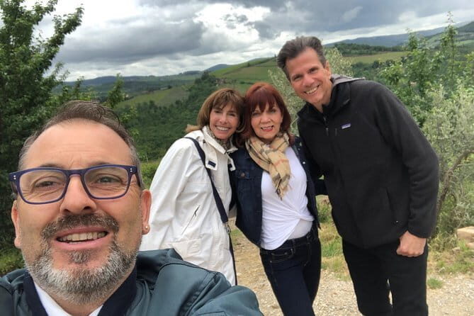 Excellent Wine experience in English , Español, Purtuguês - Discovering San Gimignano: The Medieval Tower Town