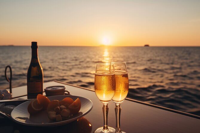 Exciting Sunset & Fireworks Cruise in Waikiki: Friday Nights - Key Points