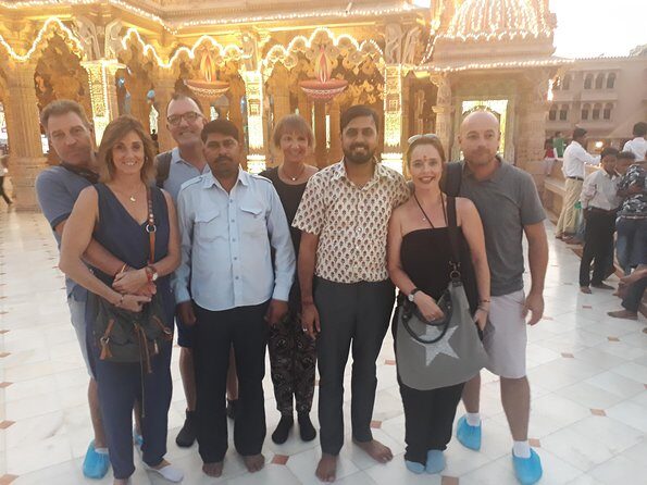 Exclusive 1-day Jaipur tour with High End SUV - Exploring Jaipur in Style and Comfort