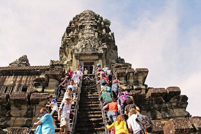 Exclusive Angkor temples and Small group temples tours - An Introduction to the Tour