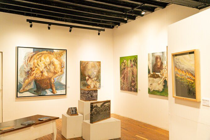 Exclusive Art Gallery Immersion in Roma and Condesa - A Deep Dive into the Art Experience