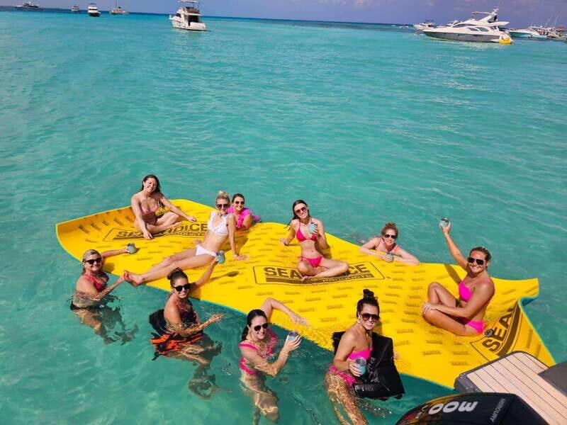 Exclusive Isla Mujeres and Cancun Private Yacht Tour - Key Points