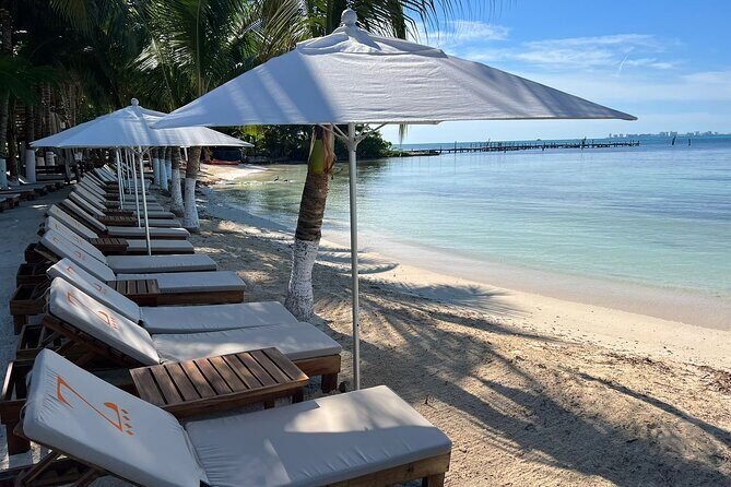 Exclusive Isla Mujeres Tour in Catamaran! Sailing from Cancun - Key Points