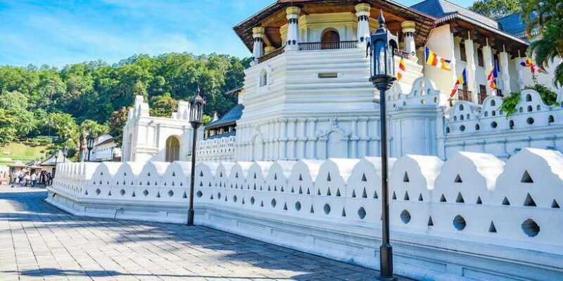 Exclusive : Kandy City Tour by car - Key Points