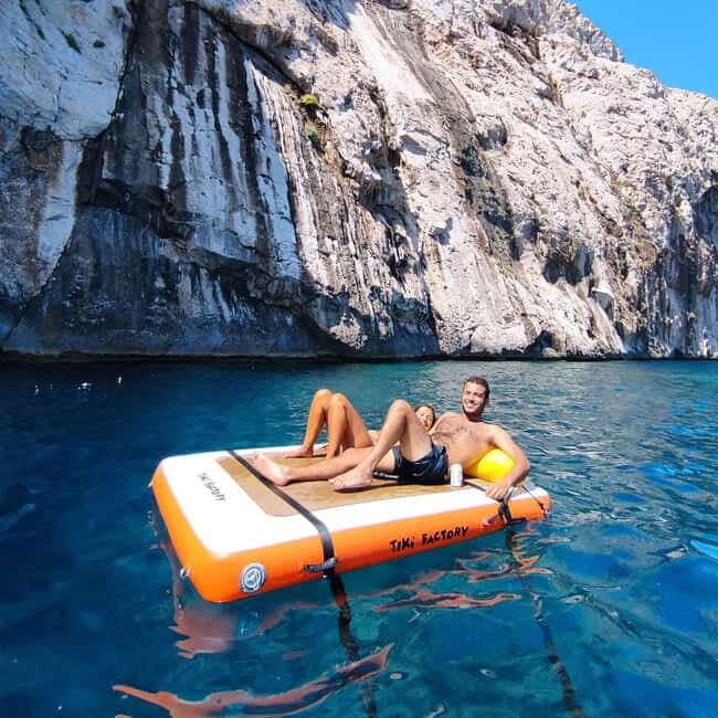 Exclusive motor boat dolphins watch - Who Will Love This Tour?