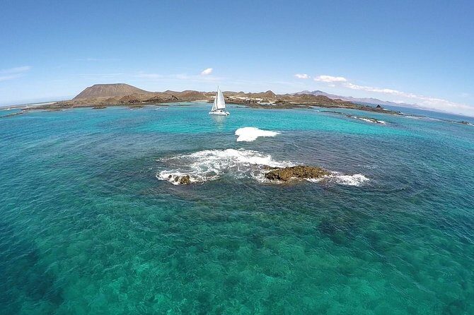 Exclusive Sailing Catamaran Experience to Lobos Island with lunch and drinks - The Itinerary in Detail