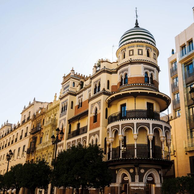 Exclusive Seville: Hidden Gems and Iconic Landmarks Tour - Key Points