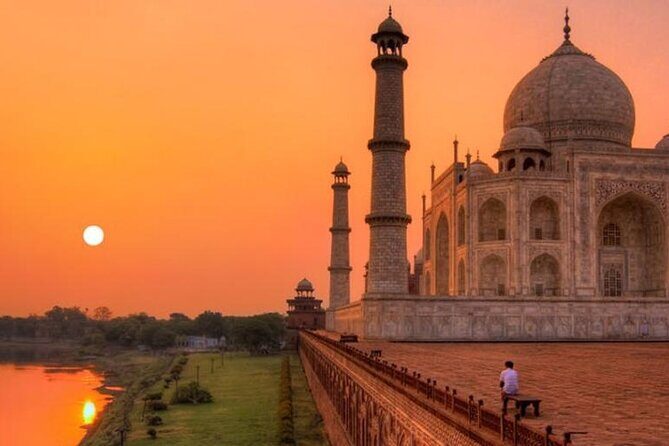Exclusive Taj Mahal and Agra Sightseeing Tour - What to Expect on the Tour