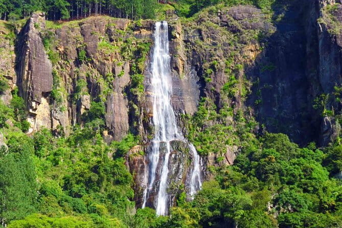 Exclusive : The Highest Waterfall Bambarakanda Trekking - Introduction