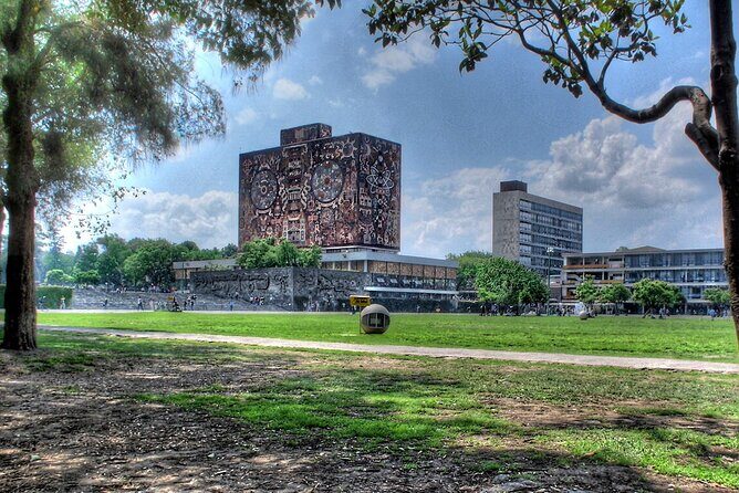 EXCLUSIVE TOUR: Murals+Ciudad Universitaria Stadium-small groups - The Sum Up