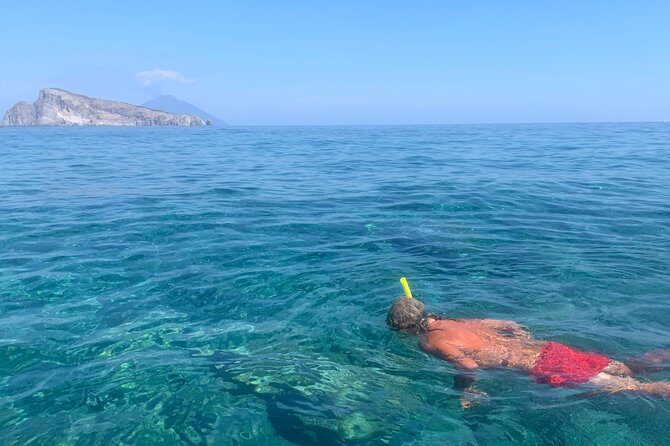 Exclusive tour of Stromboli island, Boat tour with Pasqualo - Stop 1: Ginostra