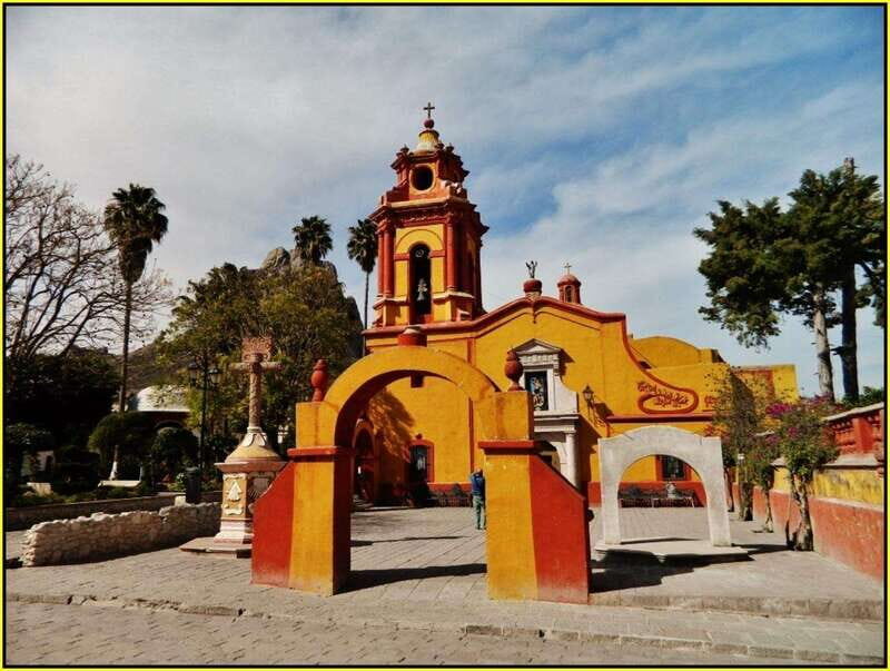 Exclusive tour to Peña de Bernal and Freixenet vineyards from CDMX - Who is This Tour Best For?