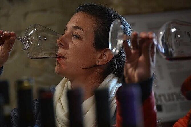 Exclusive Tuscan Pinot Noir, Land of Medici Family - An In-Depth Look at the Experience