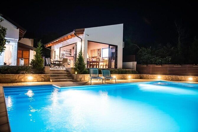 Exclusive V.I.P Party All-Included for Bachelor/Stag/Gentlemen - Key Points