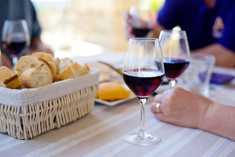 Exclusive wine tasting in a secret place overlooking Firenze - Who should consider this experience?