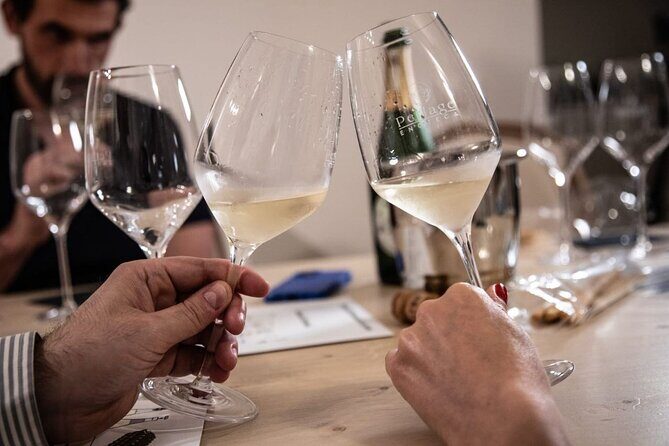 Exclusive Wine Tasting in the Historic Center of Siena - Why this Siena Sparkling Wine Tour Stands Out
