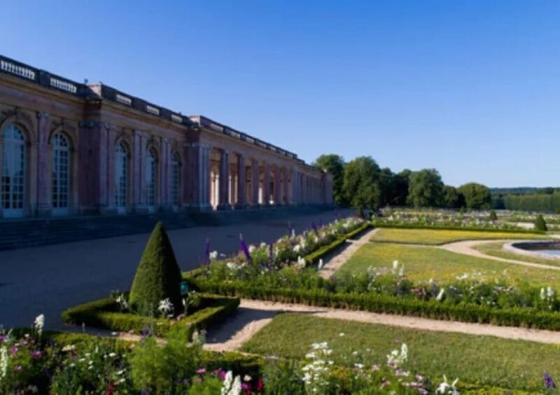 Excursion from Paris to Versailles Palace by Tootbus - Who Will Love This Tour?