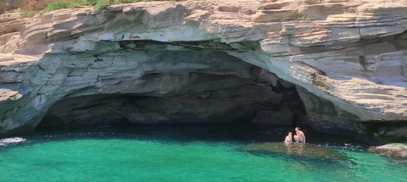 EXCURSION PRIVADA/PRIVATE TOUR (MOGARO) - Introduction: What Sets This Private Boat Tour Apart?