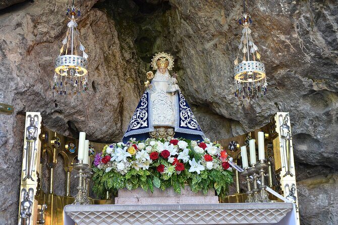 Excursion to Lakes of Covadonga and Cangas de Onís from Oviedo - Coastal Views and Lastres