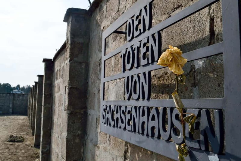 Excursion to the Sachsenhausen concentration camp and East Side Gallery - Key Points