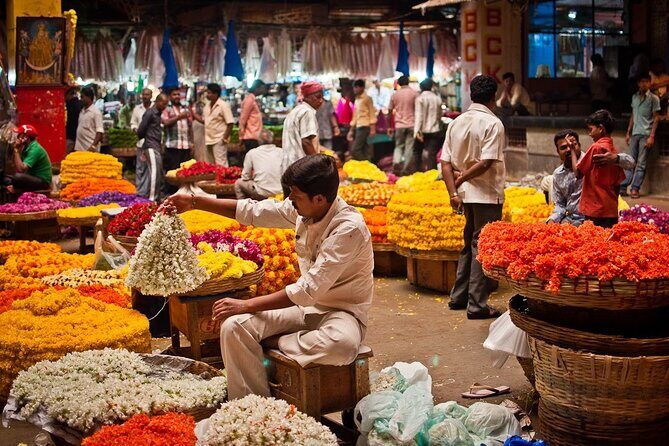 Experience Bangalore Evening City Walk Tour and Market Visit - Key Points