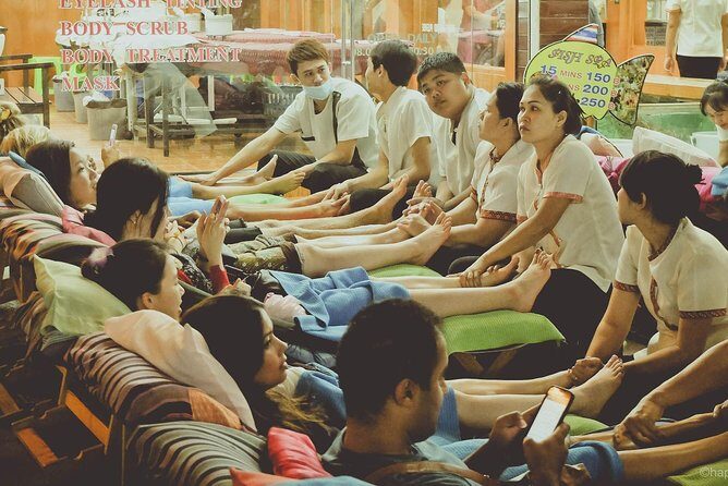 Experience Bangkok at Night with Streetfood Dinner & Foot Massage - A Deep Dive into the Bangkok Night Tour