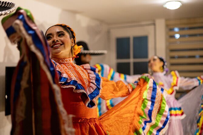 Experience DE Cultural Immersion with Mexican Folklore - A Closer Look at the Experience