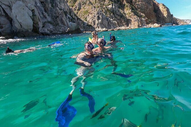 Experience in 30 foot yacht 3 hours - Exploring the Cabo San Lucas Yacht Experience