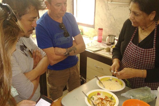 Experience Indian Food: Learn To Cook In Agra with full meals - Key Points